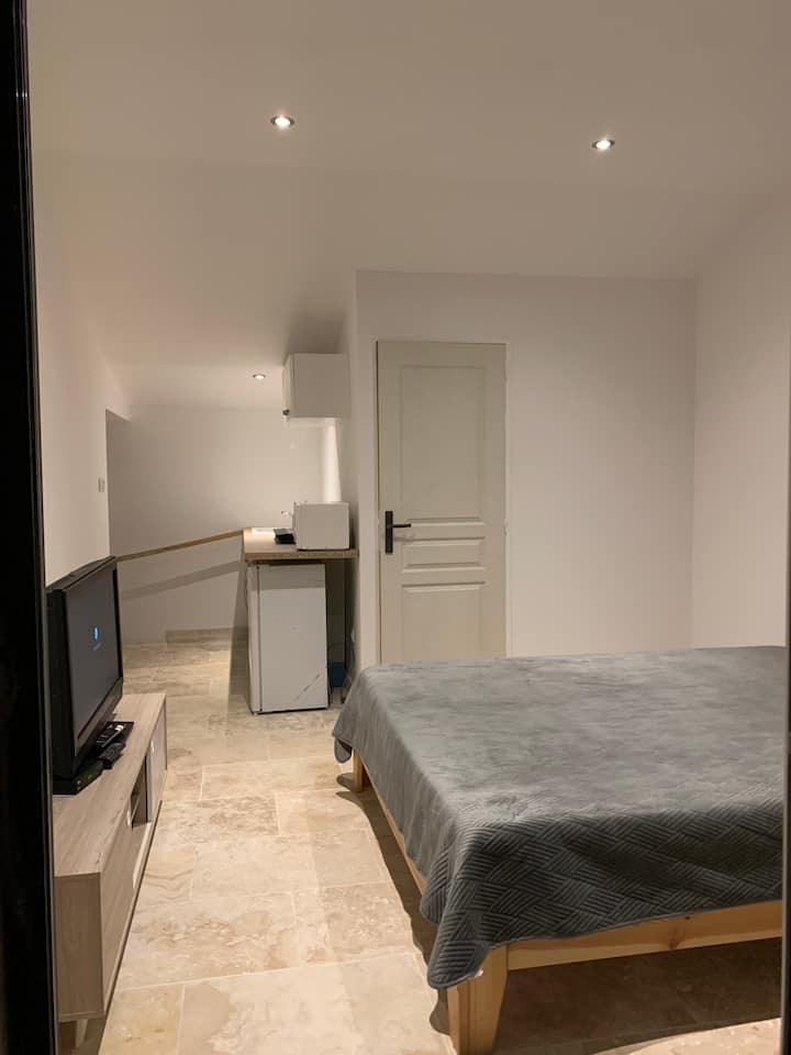 Calme Studio Classique S4 - Mâcon