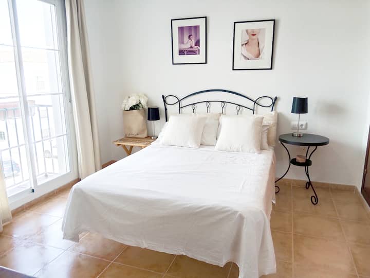 San Jacinto Sunny 3 Bed 2 Bath With Community Pool - Vejer de la Frontera