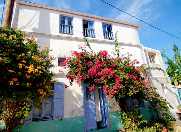 Artistic Home- 250yr Old Traditional Village House - Faliraki