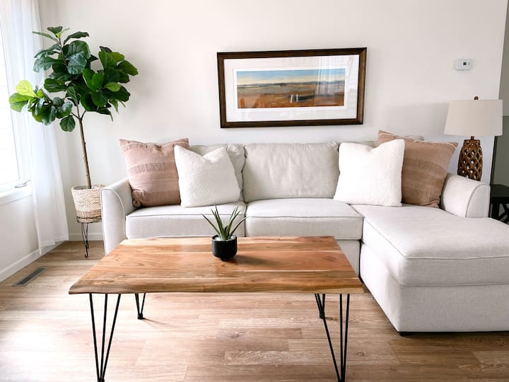 Beautiful & Cozy 3 Br Home In The Heart Of Rc! - Rapid City, SD