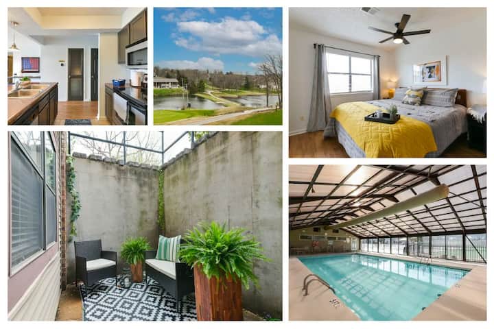Heated Pool, Hot Tub, Golf Course Views & Resort - Branson, MO