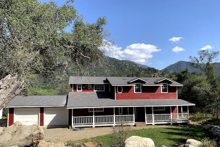 Family Home 10 Minutes To Sequoia National Park - Three Rivers, CA