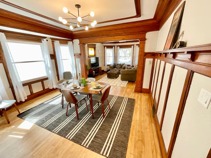 Beautiful Unit In Historic Washington Heights - Milwaukee