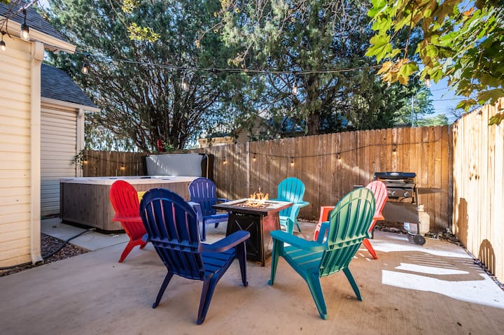 ✮Park View✮ Dog Friendly┃firepit┃hot Tub┃corn Hole - Colorado Springs, CO