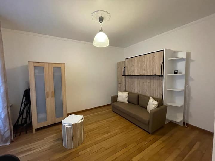 Clichy : Studio Spacieux Et Cosy à 2 - ibis Paris Porte de Clichy Centre