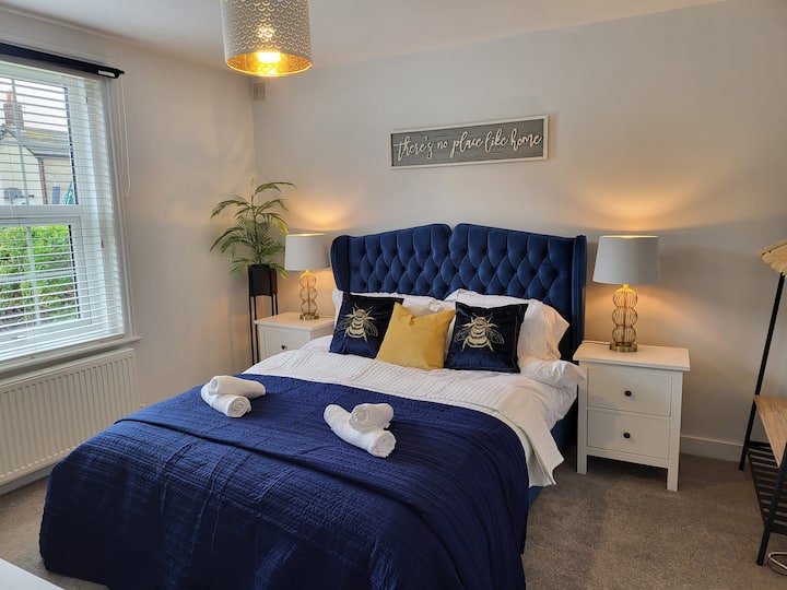Relaxing Family Apartment + Garden + Parking - Bournemouth