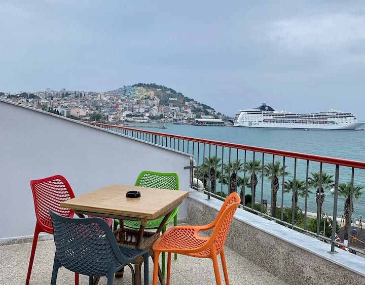 Nefis Manzaraya Sahip çAtı Katı - Kuşadası