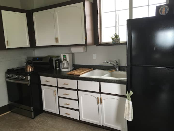Historic 2 Bedroom Home With View - Butte, MT
