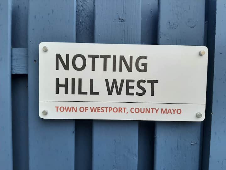 Notting Hill West In The Heart Of Westport Town - Westport, Ireland