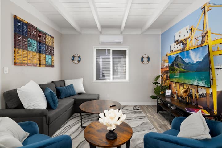 ★Astonishing Harbor 1b1b Themed House W/ King Bed★ - Long Beach, CA