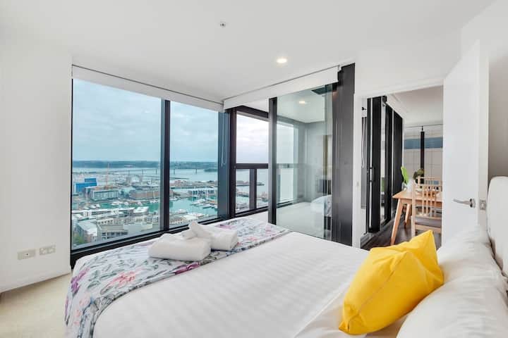 Magnificent Skytower, Sea, Habour View In Cbd - Auckland