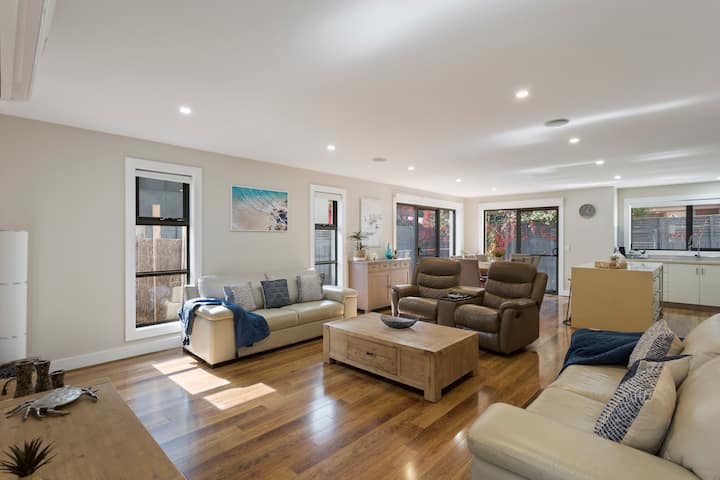 Stunning Luxury Townhome, Walk To Beach & Shops - Cowes