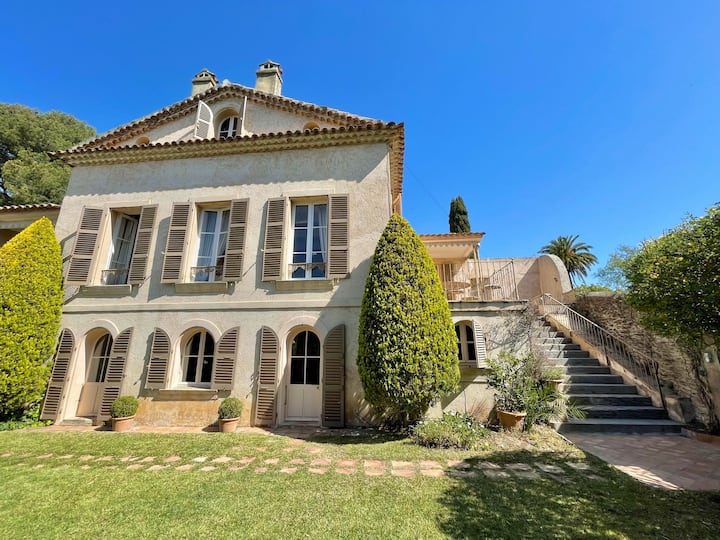 Villa Chateaubriand In Hyères Near The City Center - Hyères