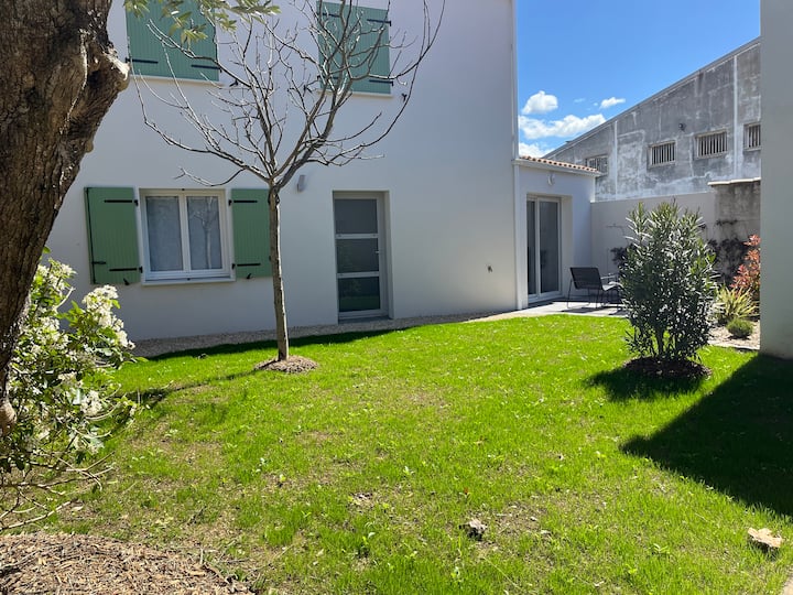 Maison Avec Grande Pièce De Vie, Jardin & Terrasse - La Rochelle