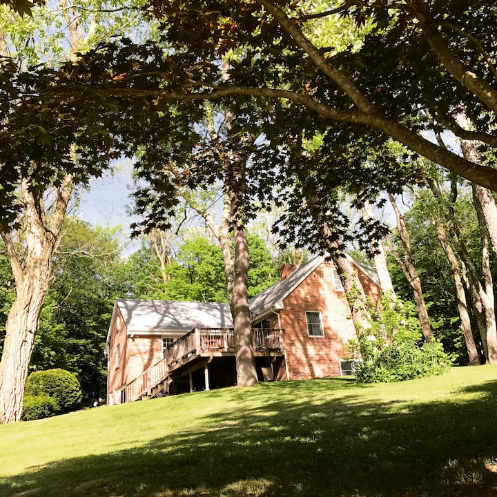 Cheerful 4 Bed Modern Country House In The Woods - Peoples State Forest, Barkhamsted