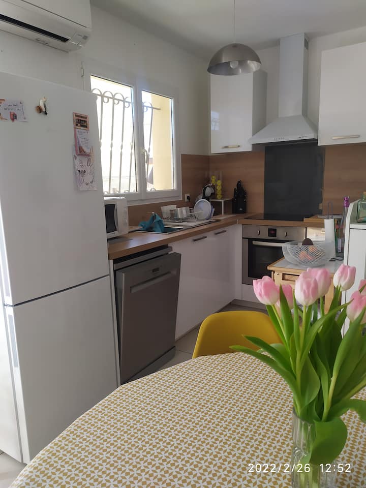 Duplex Ensoleillé Proche De La Mer, Terrasse... - Valras-Plage