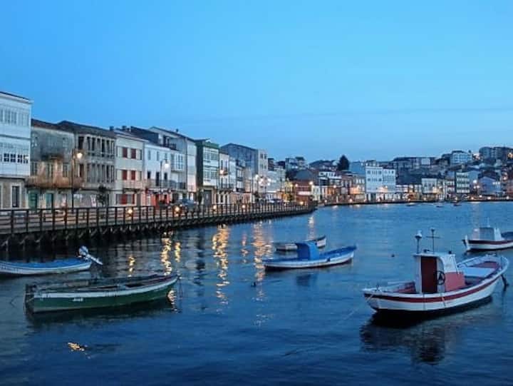 Habitación, Baño Y Sala Privada En Mugardos - Mugardos