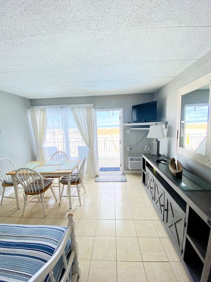 Beachfront Condo Wildwood Crest!!! - Wildwood Crest, NJ