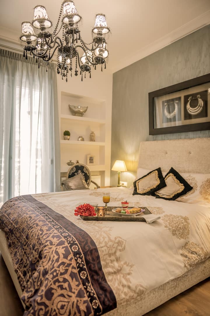 Eva's Glamorous Apartment #Mitropoleos61 - Thessaloniki