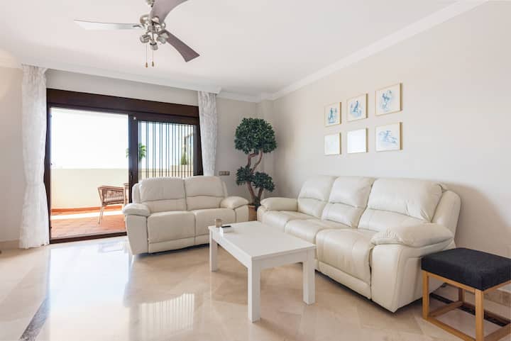 Mijas | Sea Views | Private Balcony | 2 Bathrooms - Mijas