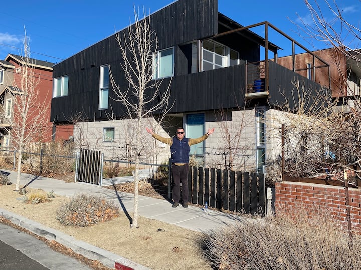 Modern Midtown Master Ensuite W/d Mt Rose Views - Reno, NV