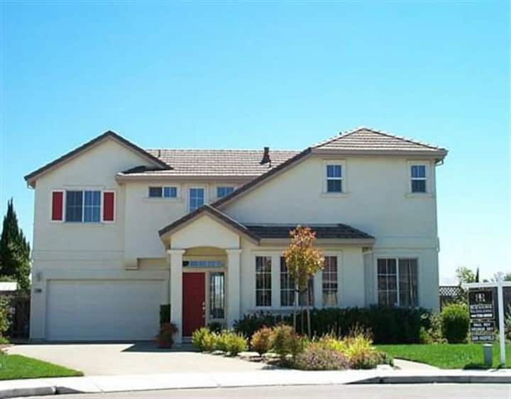 Luxurious Home 3br/2.5b Fremont - Union City, CA