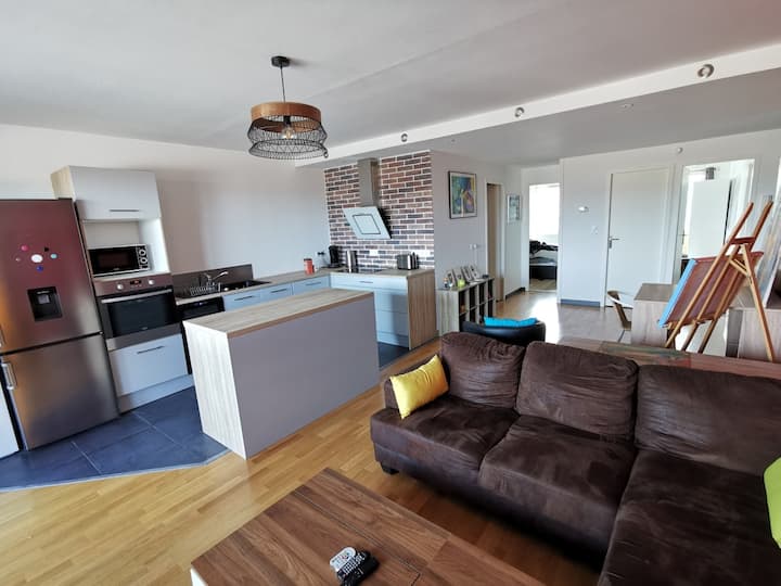 Spacieux Et Calme Appartement Très Bien Desservi - Bordeaux