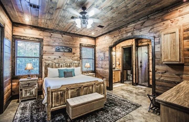 Off The Record- One Of A Kind Farmhouse Luxury - Broken Bow, OK