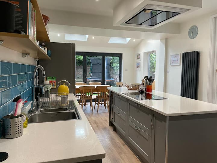 Spacious And Charming Family Victorian Town House - Portsmouth