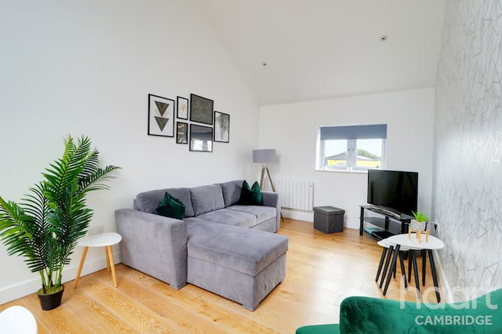 Lovely 1 Bedroom Flat With Free Off Road Parking - Cambridge