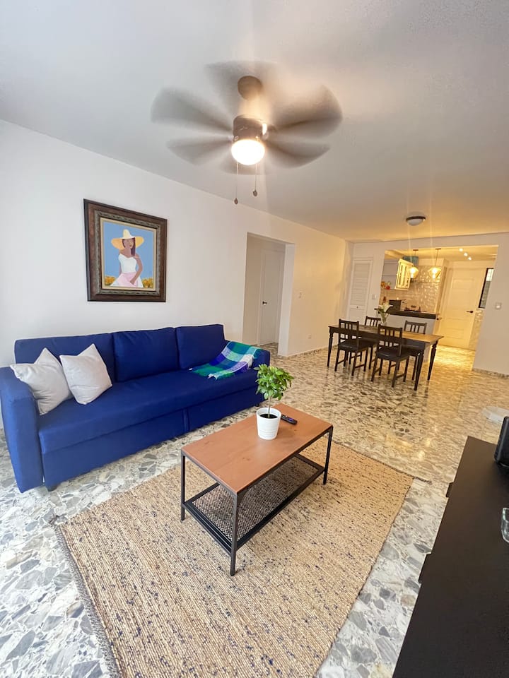 Hermoso Apto 1er Nivel Con Estacionamiento Centro - Santo Domingo