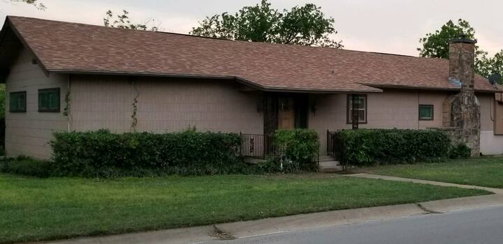 Spacious 3-bedroom Home In Breckenridge, Tx - Breckenridge, TX