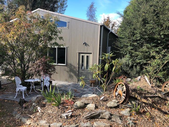 Wanaka Modern Retreat With Stunning Mountain Views - Wanaka