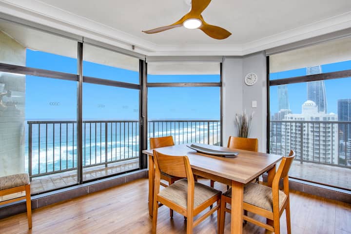 Sky High Beachside Balcony Panorama At Surfers - Surfers Paradise