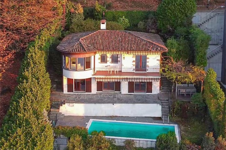 Villa In Stile Ticinese Con Vista Lago E Piscina - Lugano