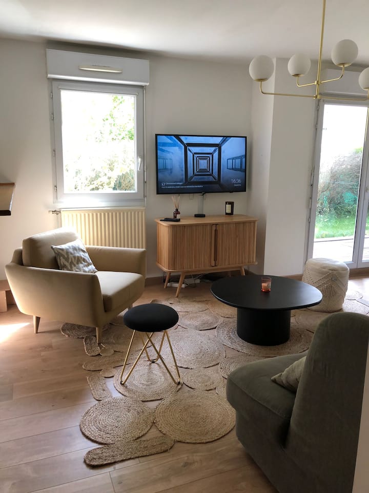 Dugny: Un Appartement Spacieux Et Calme - Stains