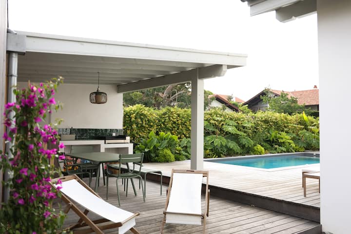 Maison Familiale Avec Piscine. A 3 Km Des Plages.. - Anglet
