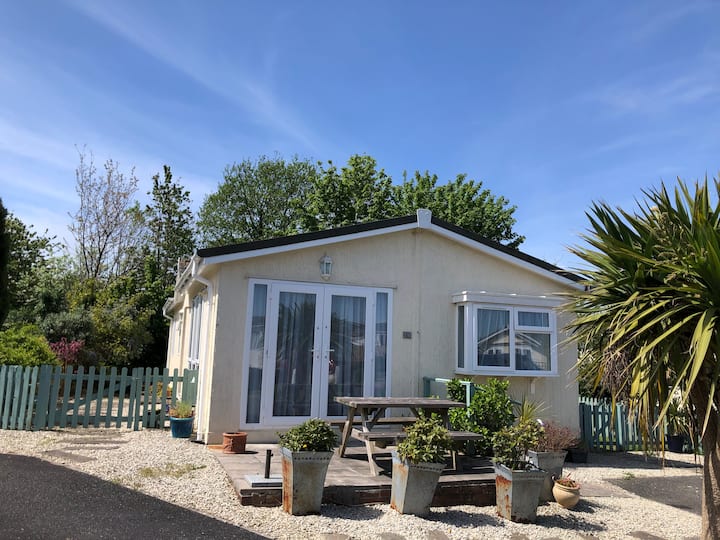 Pet Friendly Holiday Bungalow In North Cornwall - Constantine Bay
