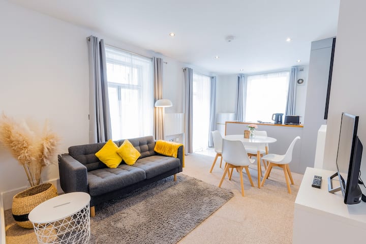 Seven Space | 1 Bed + Study/single In The Centre - Norwich