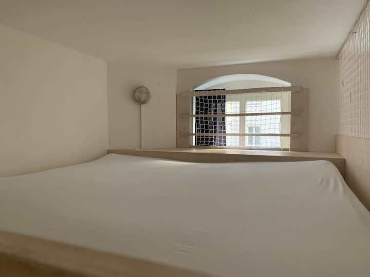 Private Artsy Room In A Shared Flat -  Women Only - Berlin