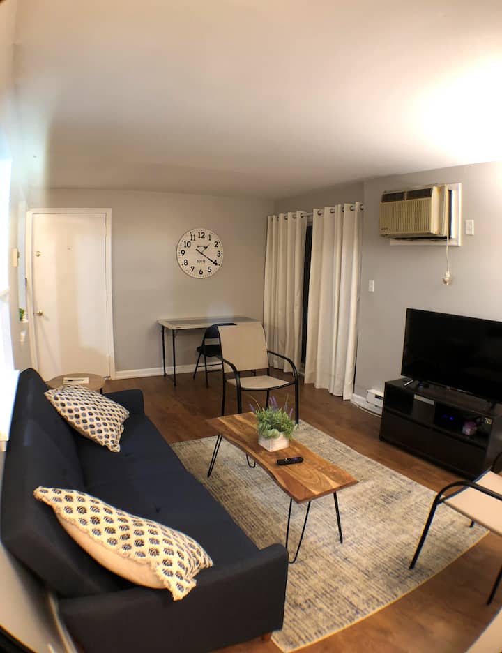 Lovely 2 Bedroom Unit In Thistlewood Apartments - Skaneateles, NY