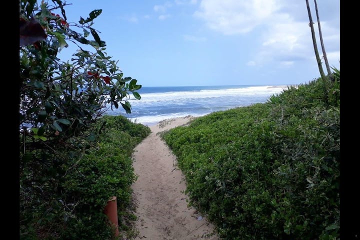 2 Karlin, Frontline Beach Cottage, Direct Access - Scottburgh