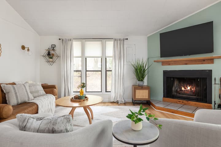 Relaxing Winter Getaway At Dragonfly Cottage - Fort Frederick State Park, Big Pool