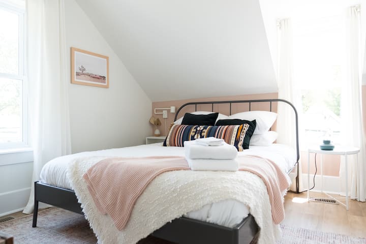 Scandi Inspired 4 Bed House (Sandbanks Pass Incl.) - Sand Banks
