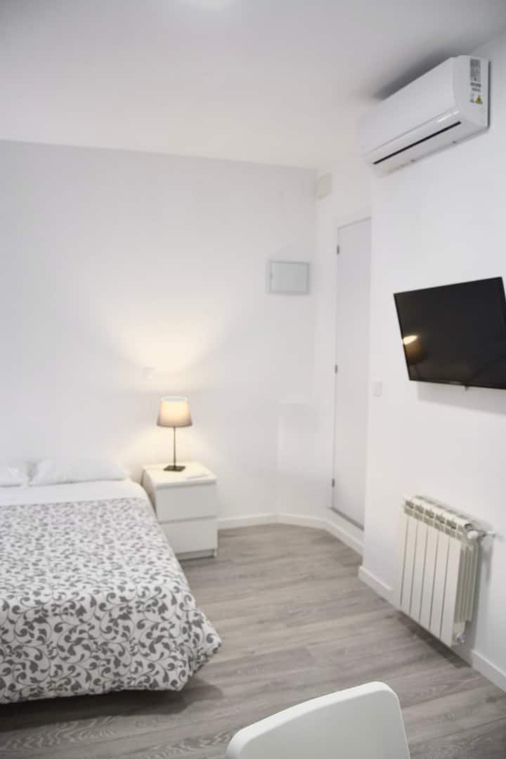 Estudio 2 Balcones. - Madrid