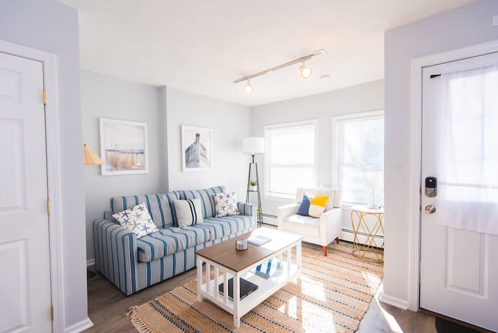 1-br Condo In Downtown Newport! Steps To Thames St - Newport, RI