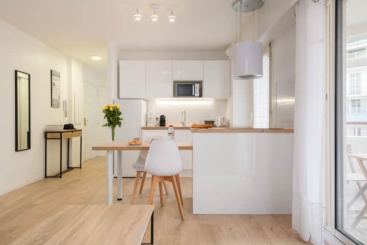 Centre Ville • Parking • Salle De Bain Rénovée - アンティーブ