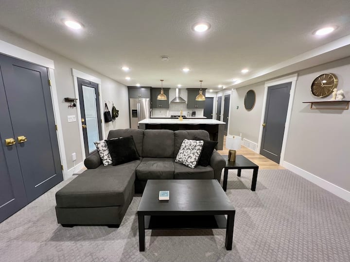 Lovely Entire Basement Apartment In South Jordan - West Jordan, UT