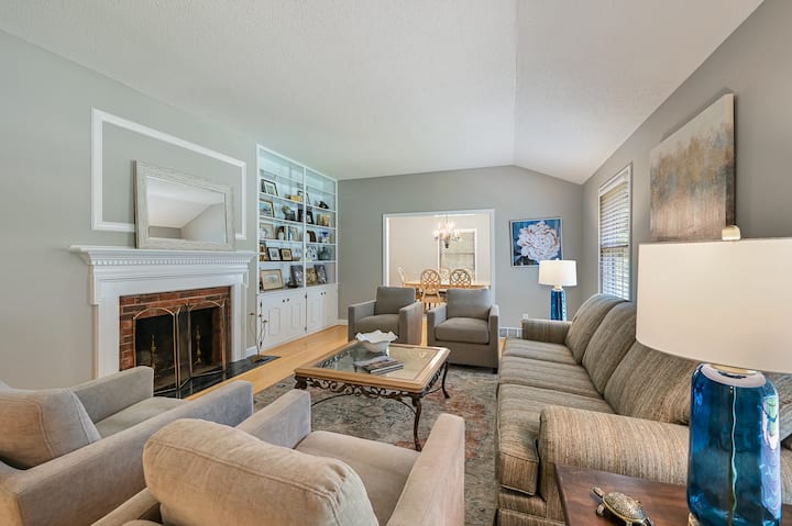 The Rondavel - Hendersonville, NC