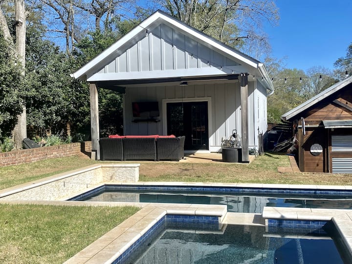 Adorable 5 Points Guesthouse - Athens, GA